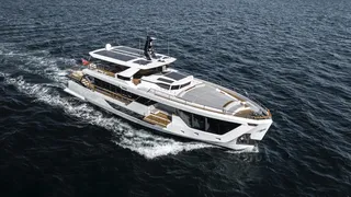 Second hybrid 30XP yacht model launched by Numarine named Tuccini